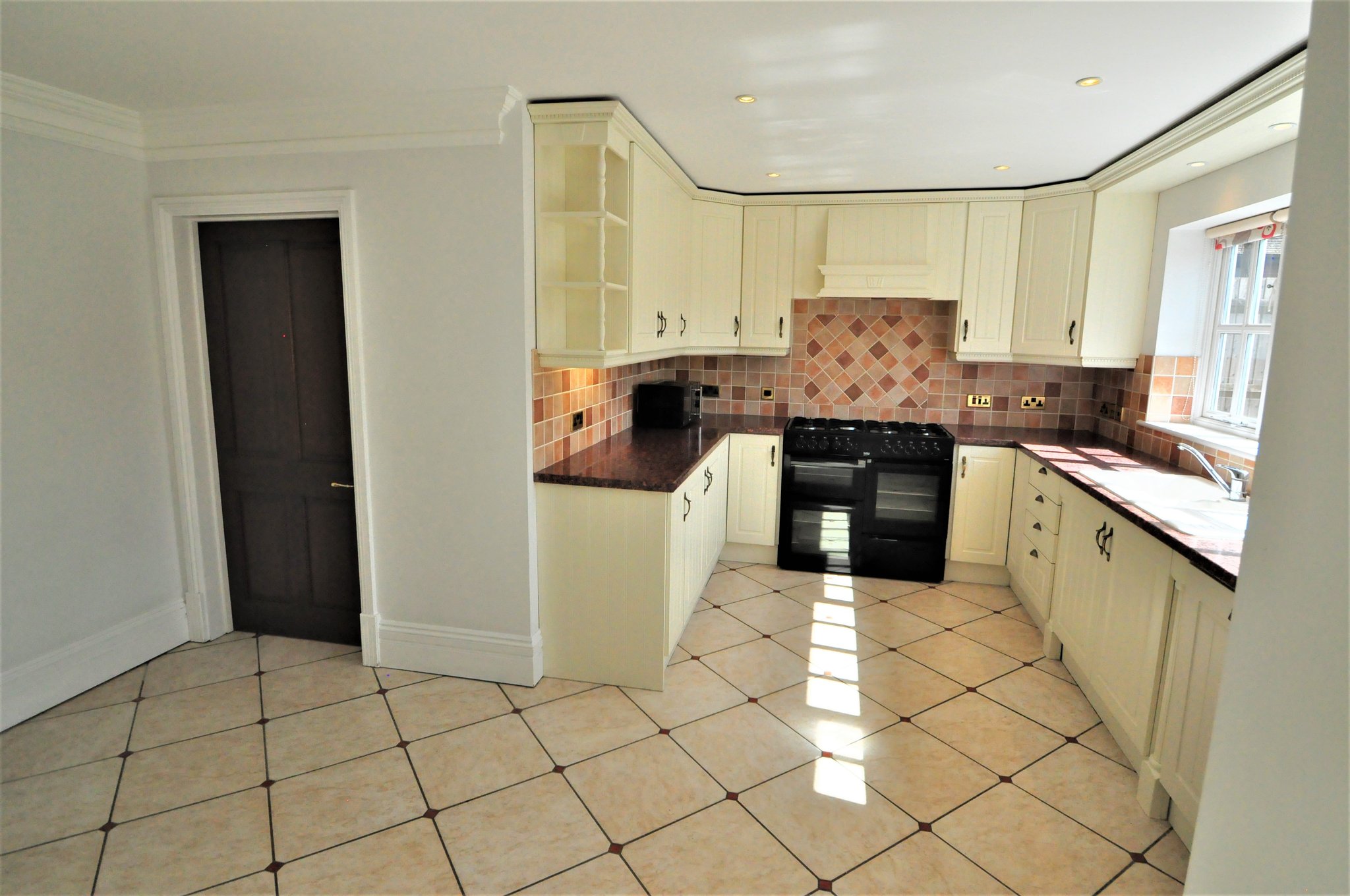 Barkham Road, Wokingham - Luff & Wilkin | Property Specialists